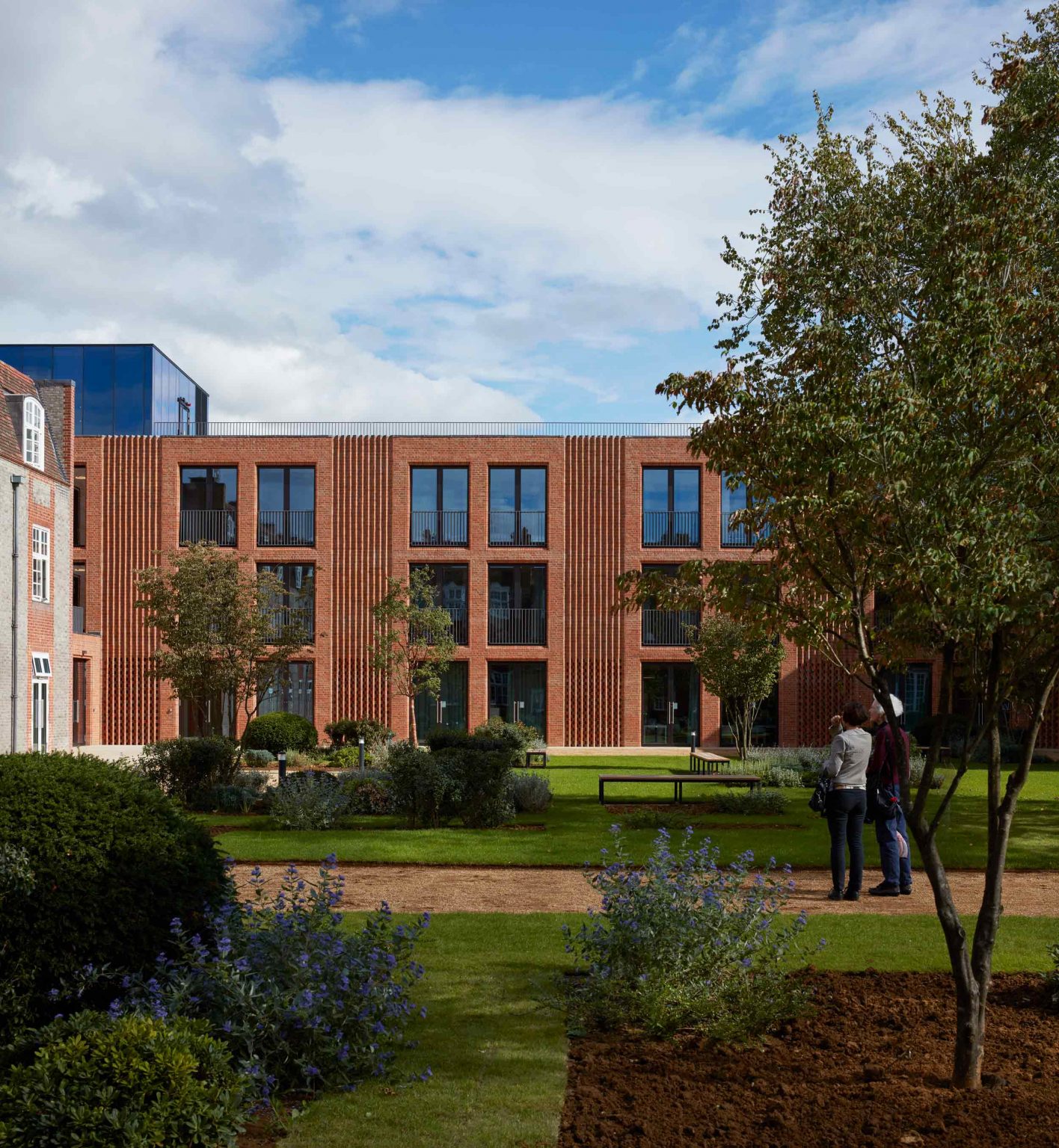Dorothy Garrod Building. - AKT II