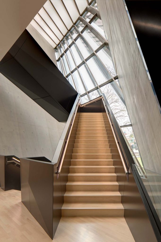 Eli and Edythe Broad Art Museum. - AKT II