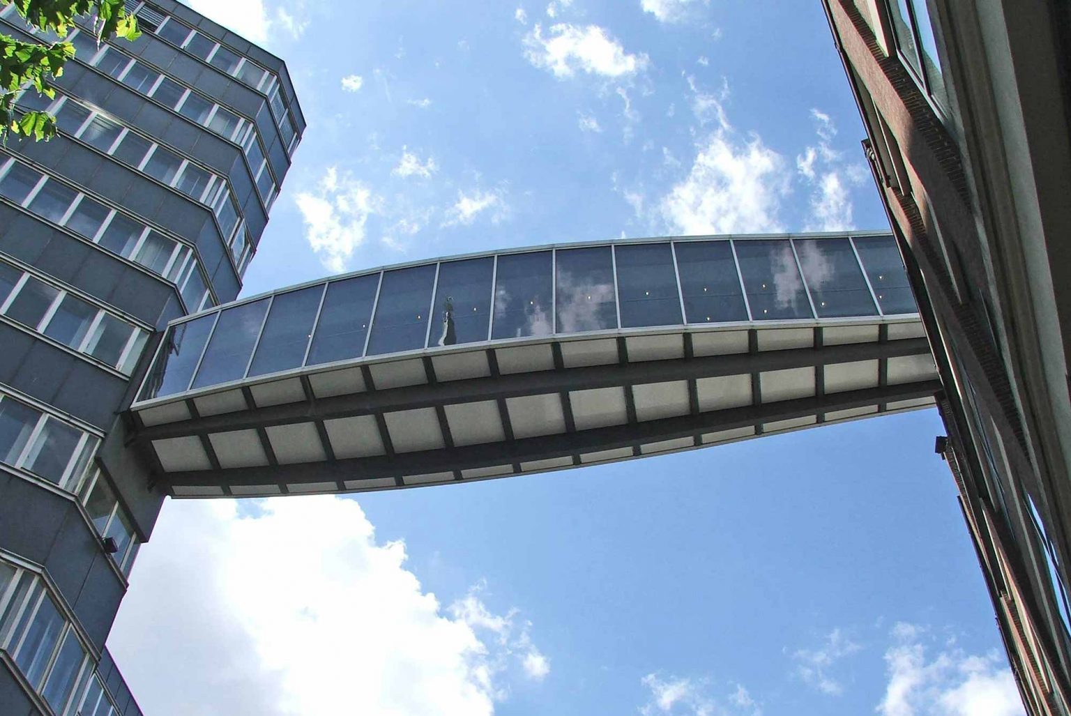 LSE Link Bridge. - AKT II