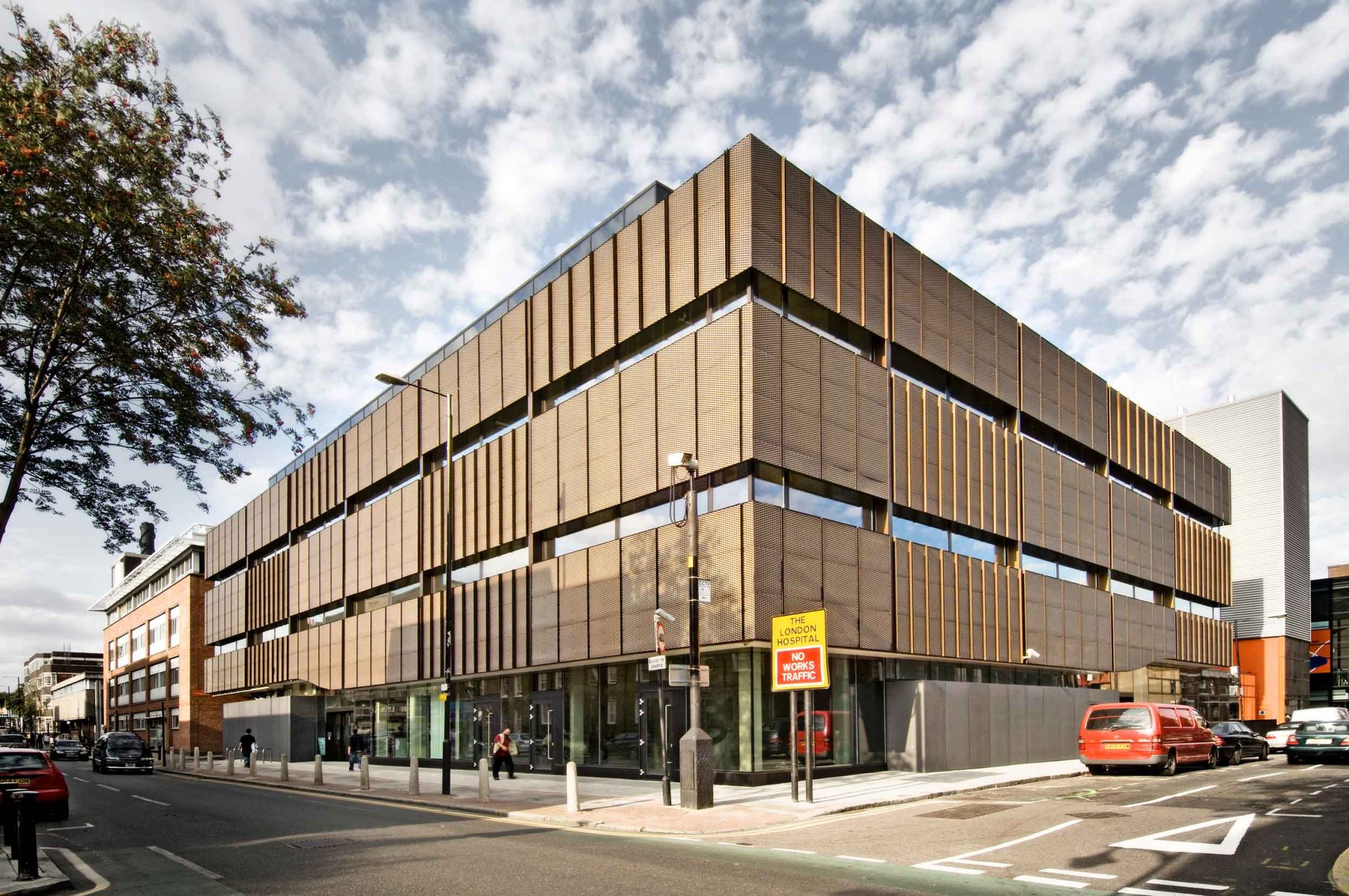 Queen Mary Innovation Centre. - AKT II