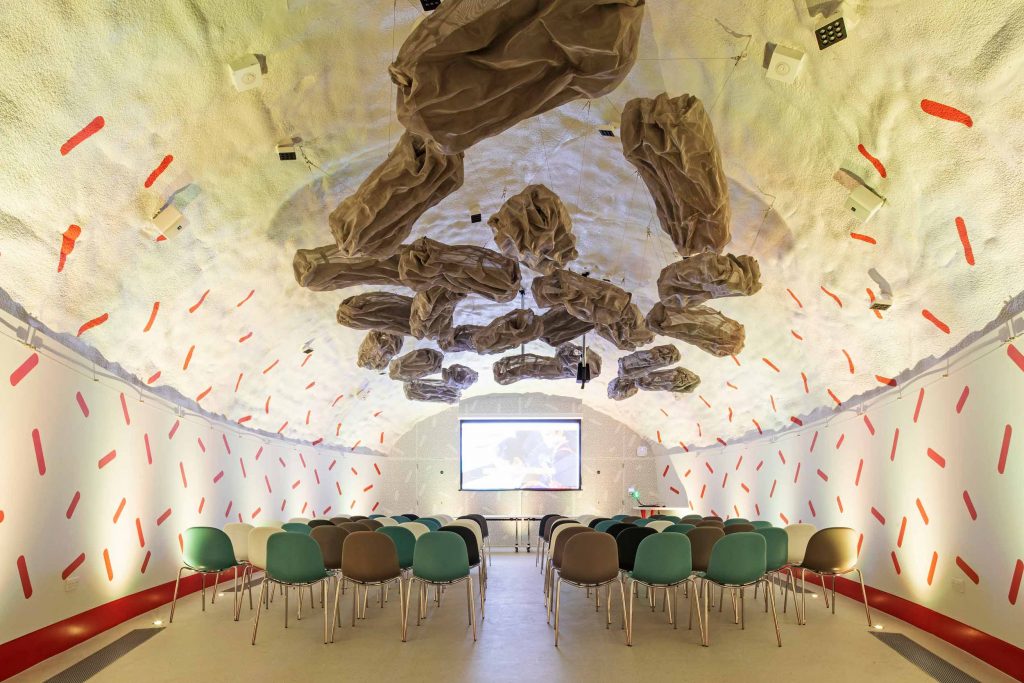 The Neuron Pod. - AKT II