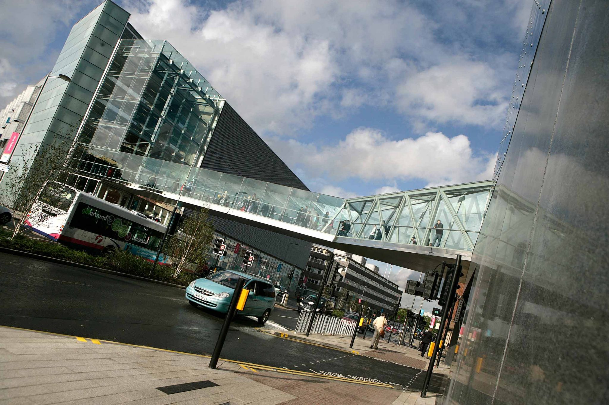 Vaughan Way Footbridge. - AKT II
