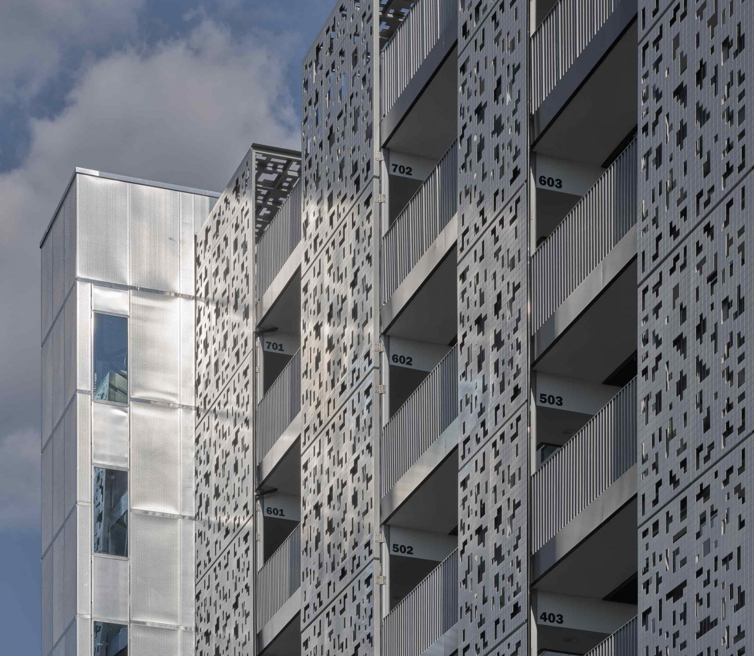 Horizon Building. - AKT II