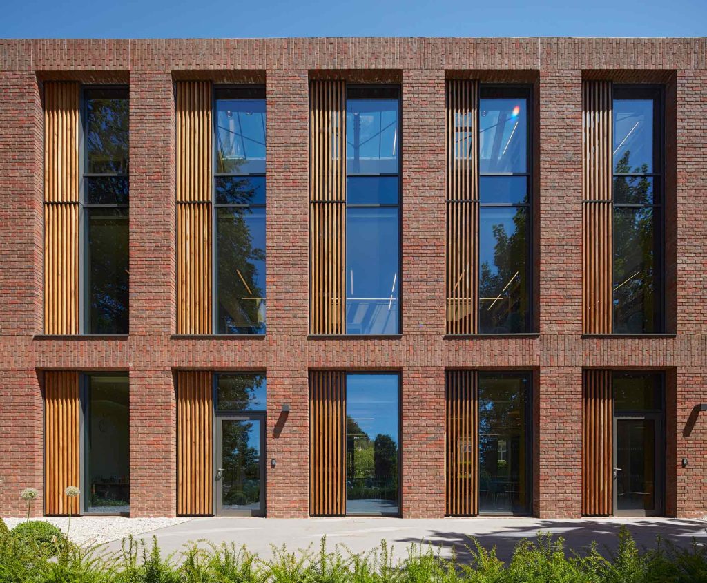 Reigate Grammar School. - AKT II